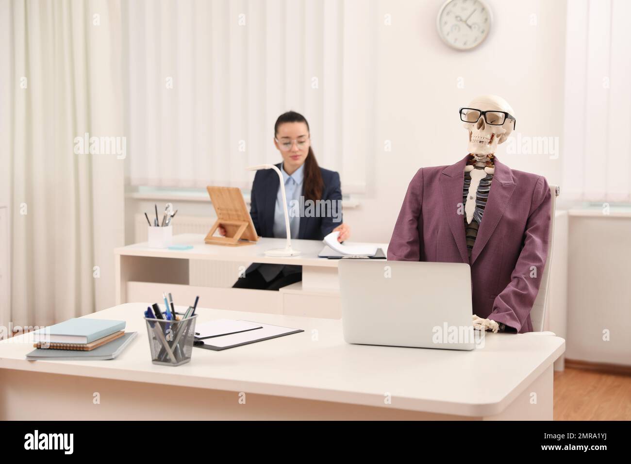 Skeleton sitting computer hi-res stock photography and images - Alamy