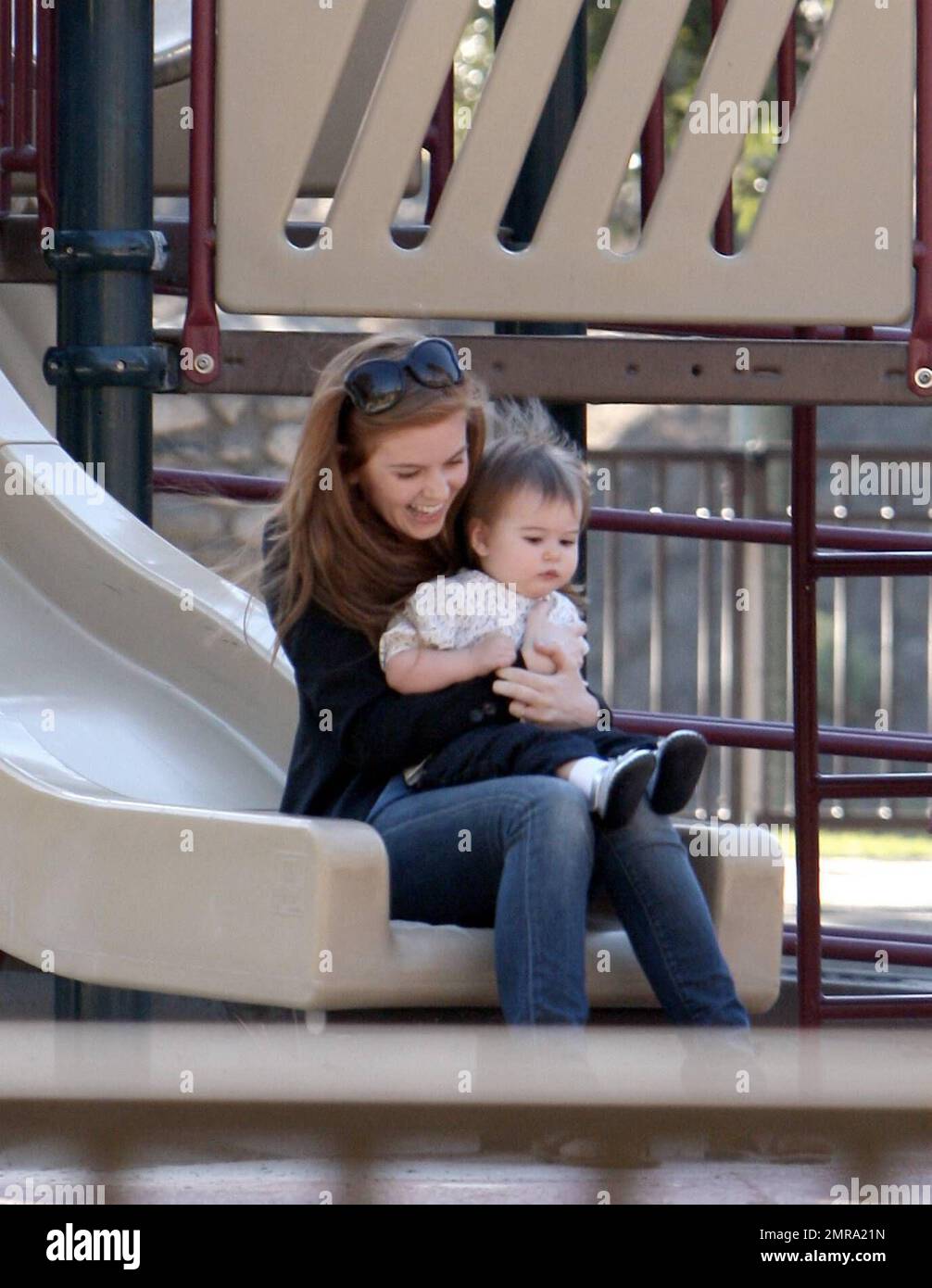 Actress Isla Fisher plays with her adorable daughter Olive Cohen, who ...