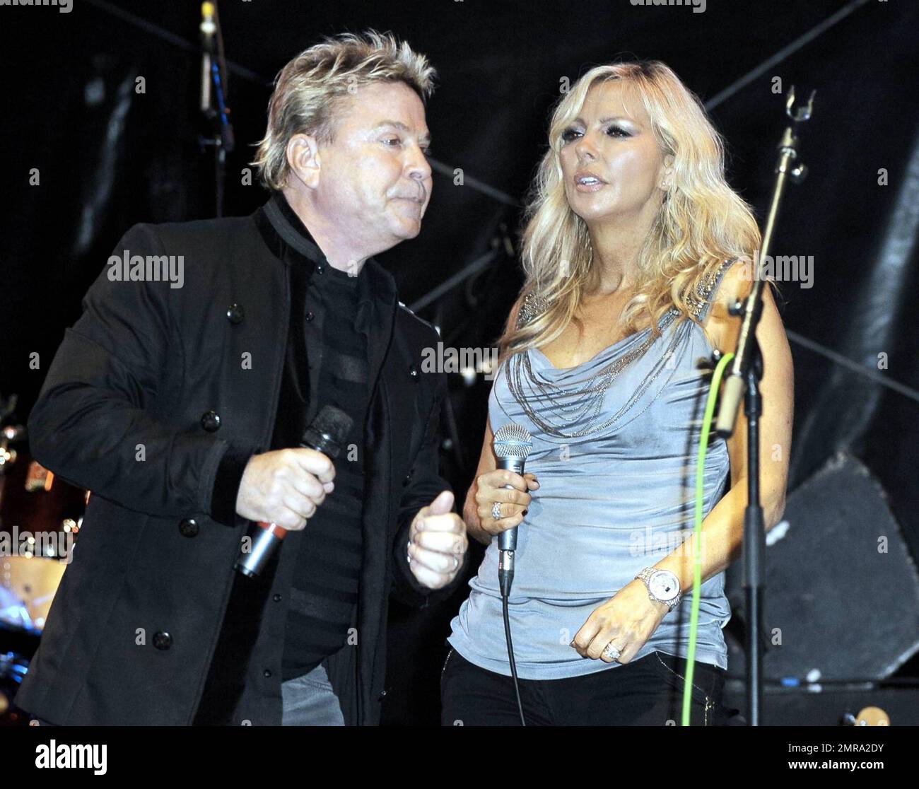 Jeering crowd hi-res stock photography and images - Alamy