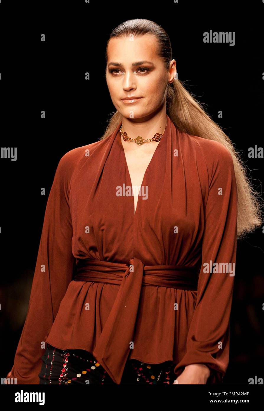 British Iranian model Yasmin Le Bon, 46, shows off her great figure on ...