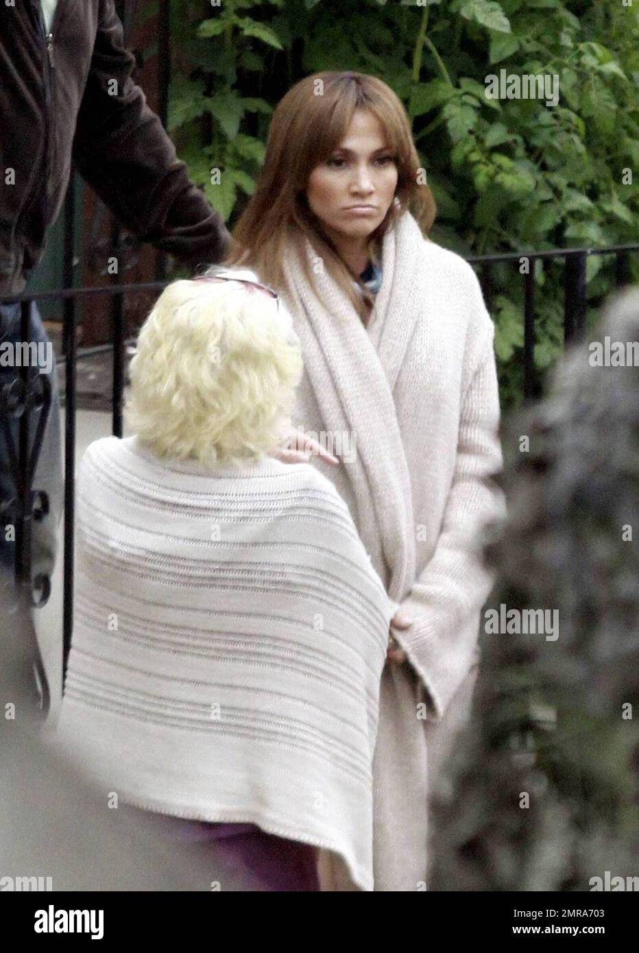 Jennifer Lopez films on set for her new movie "The Back Up Plan" in Los ...