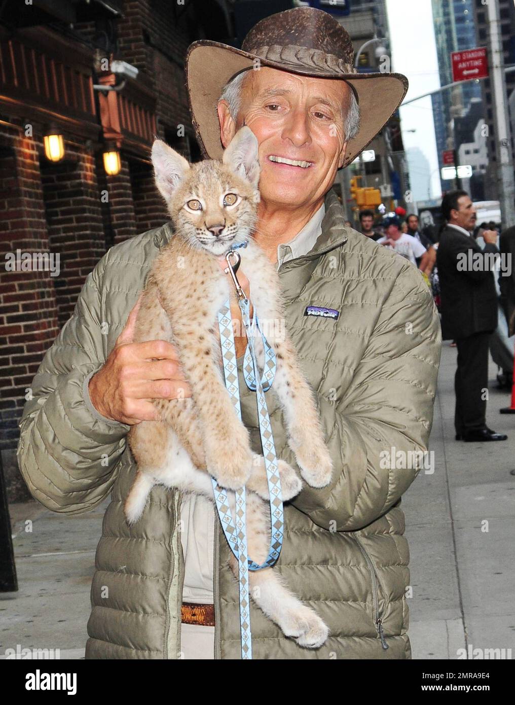 Jack Hanna stops by the Ed Sullivan Theater for a taping of 'The Late ...