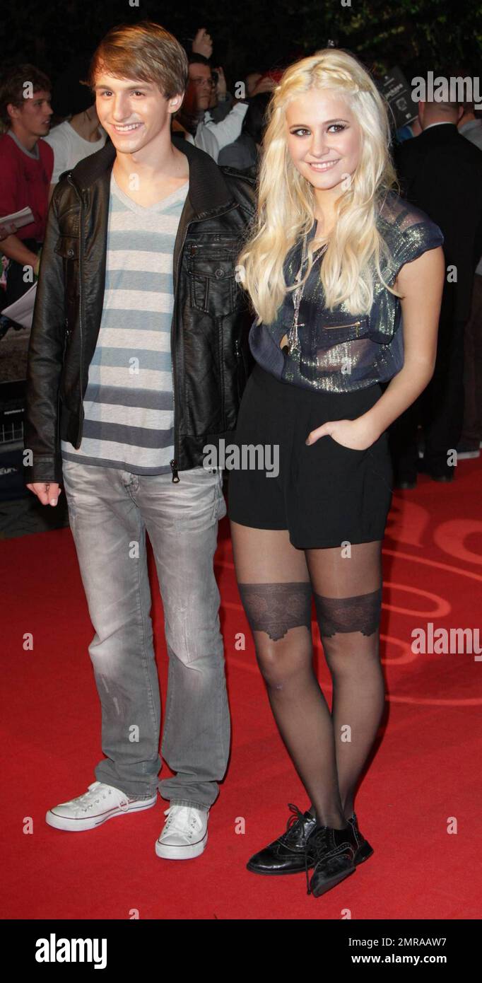 Lucas Cruikshank Boyfriend