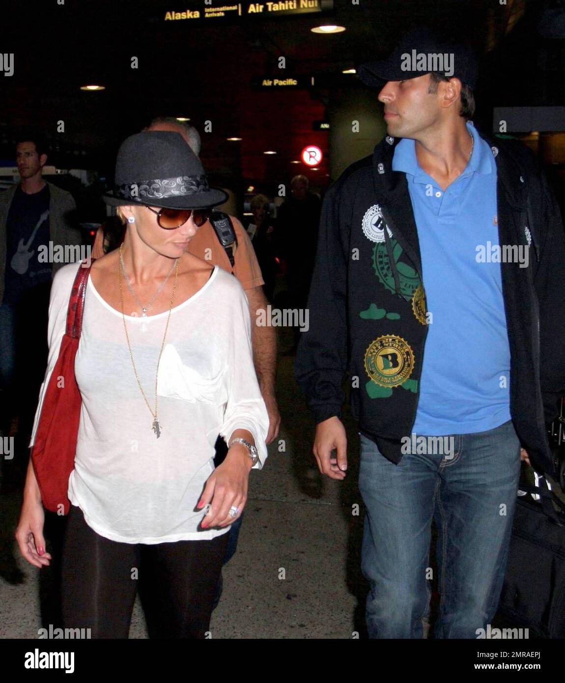 Happy newlywed couple "My Name Is Earl" star Jaime Pressly and husband ...