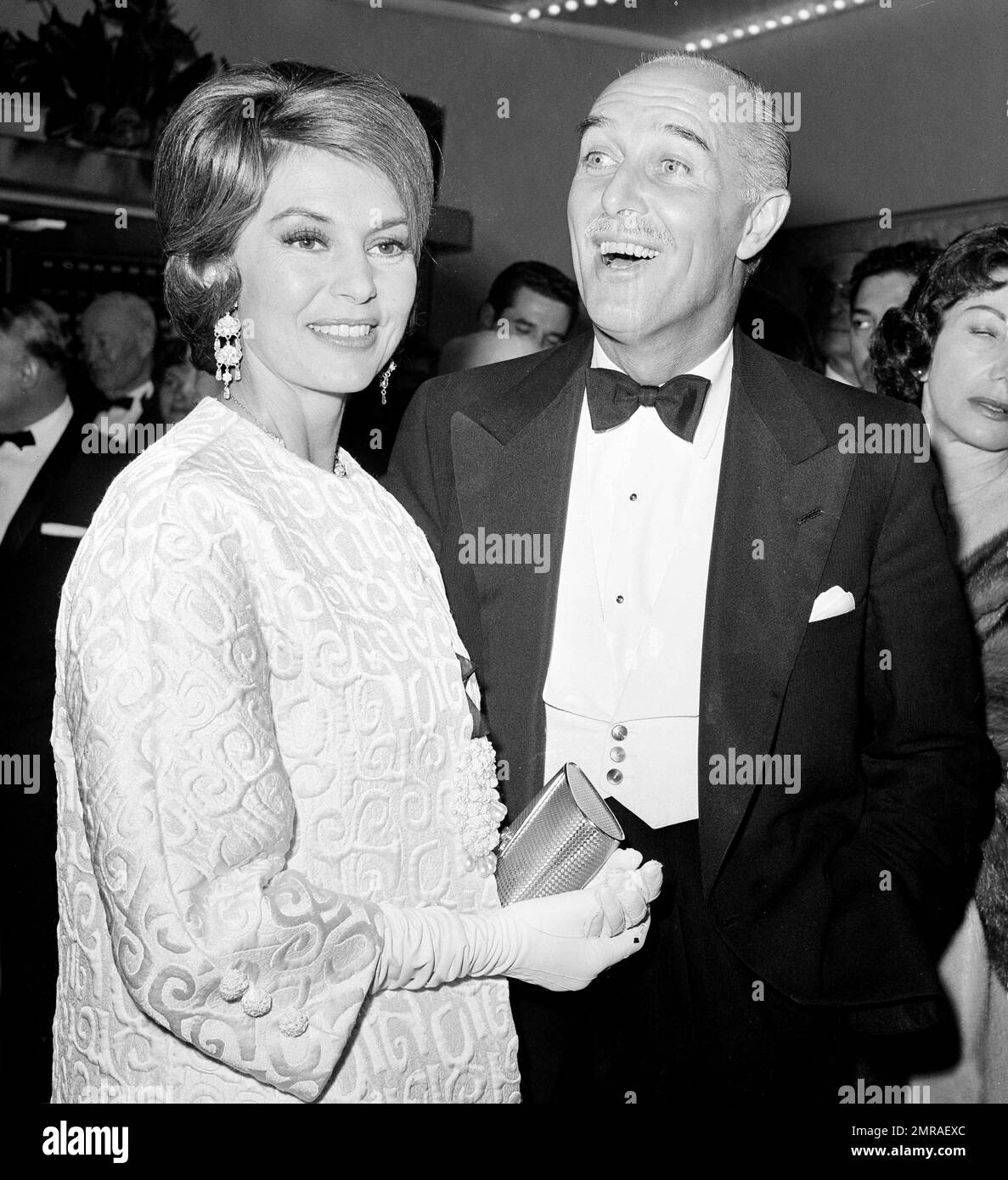 All dressed up and ready to face the cameras at the door, celebrities ...