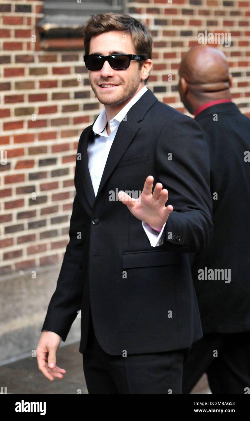 Actor Jake Gyllenhaal poses for photos outside the "Late Show with ...