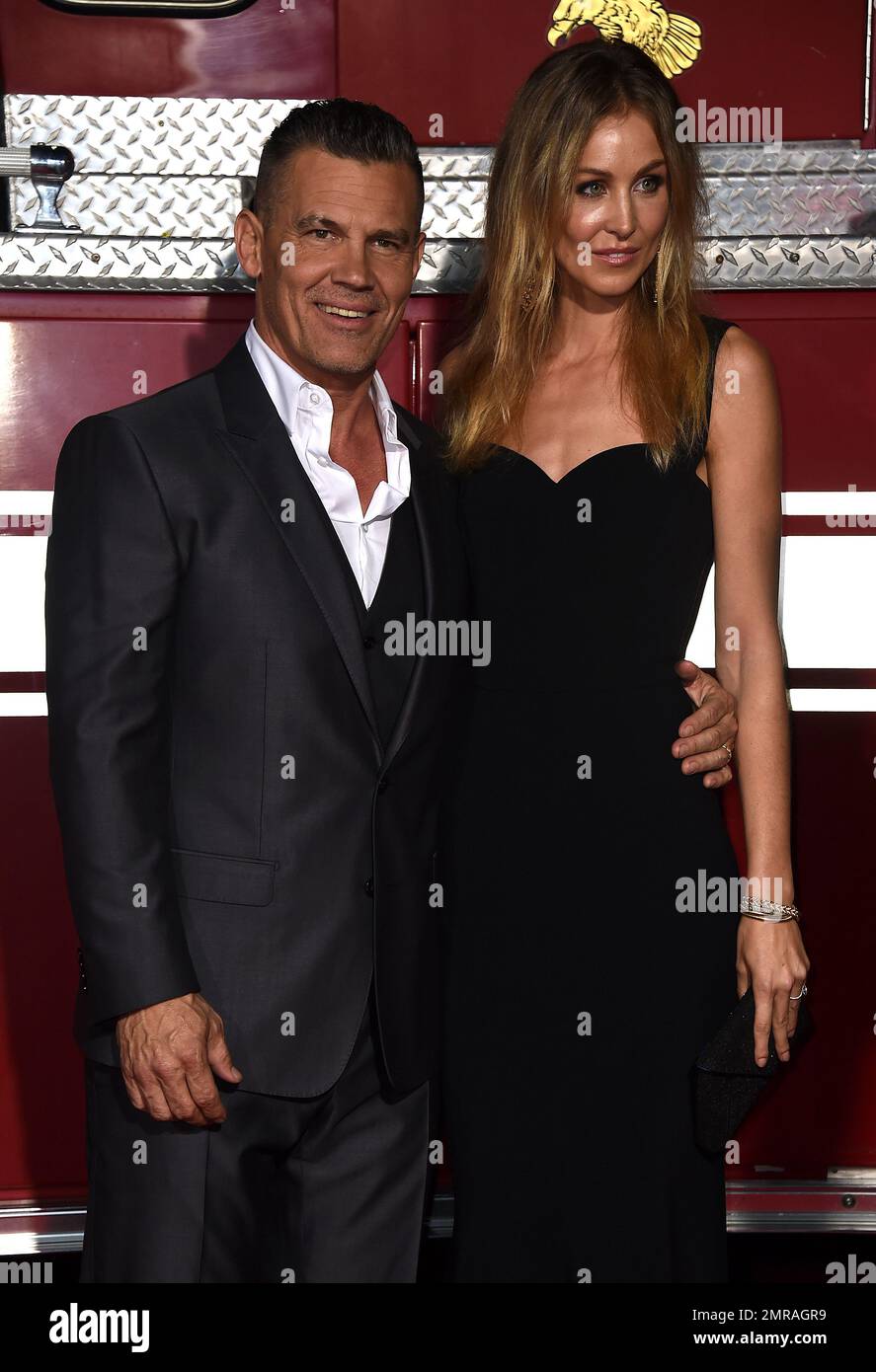 Josh Brolin, left, and his wife Kathryn Boyd arrive at the Los Angeles ...