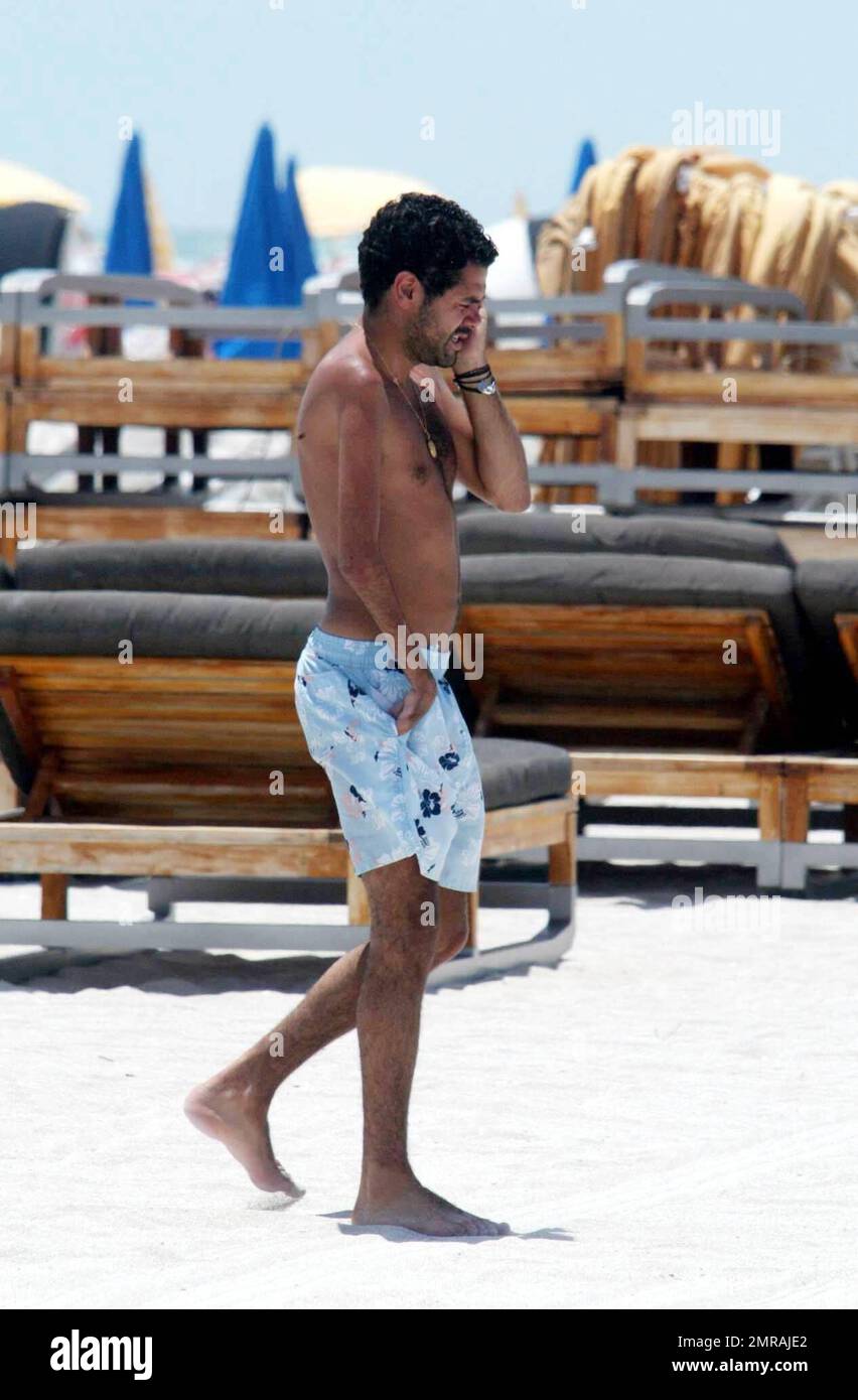 Exclusive!! French Actor Jamel Debbouze seems to enjoy Miami Beach's ...