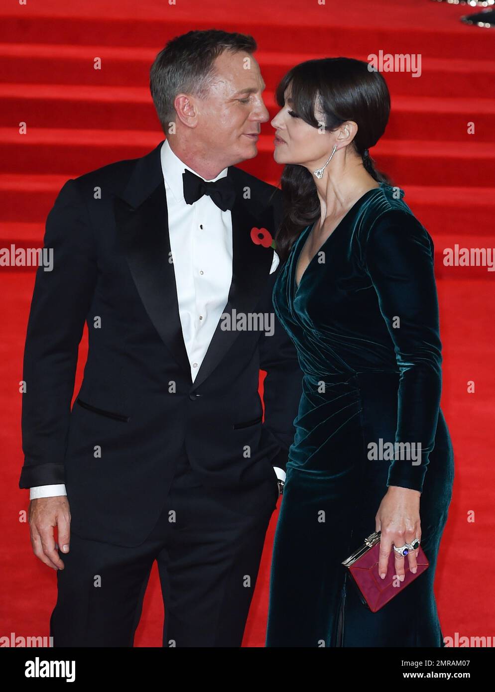 Monica bellucci spectre craig kiss hi-res stock photography and images - Alamy