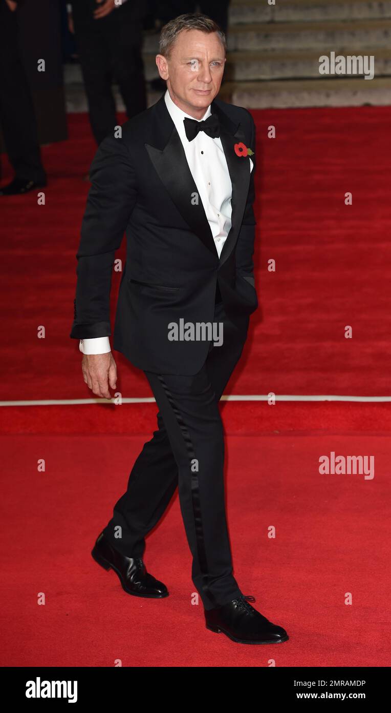 Daniel Craig at the World Premiere of new James Bond film, 'Spectre' at ...