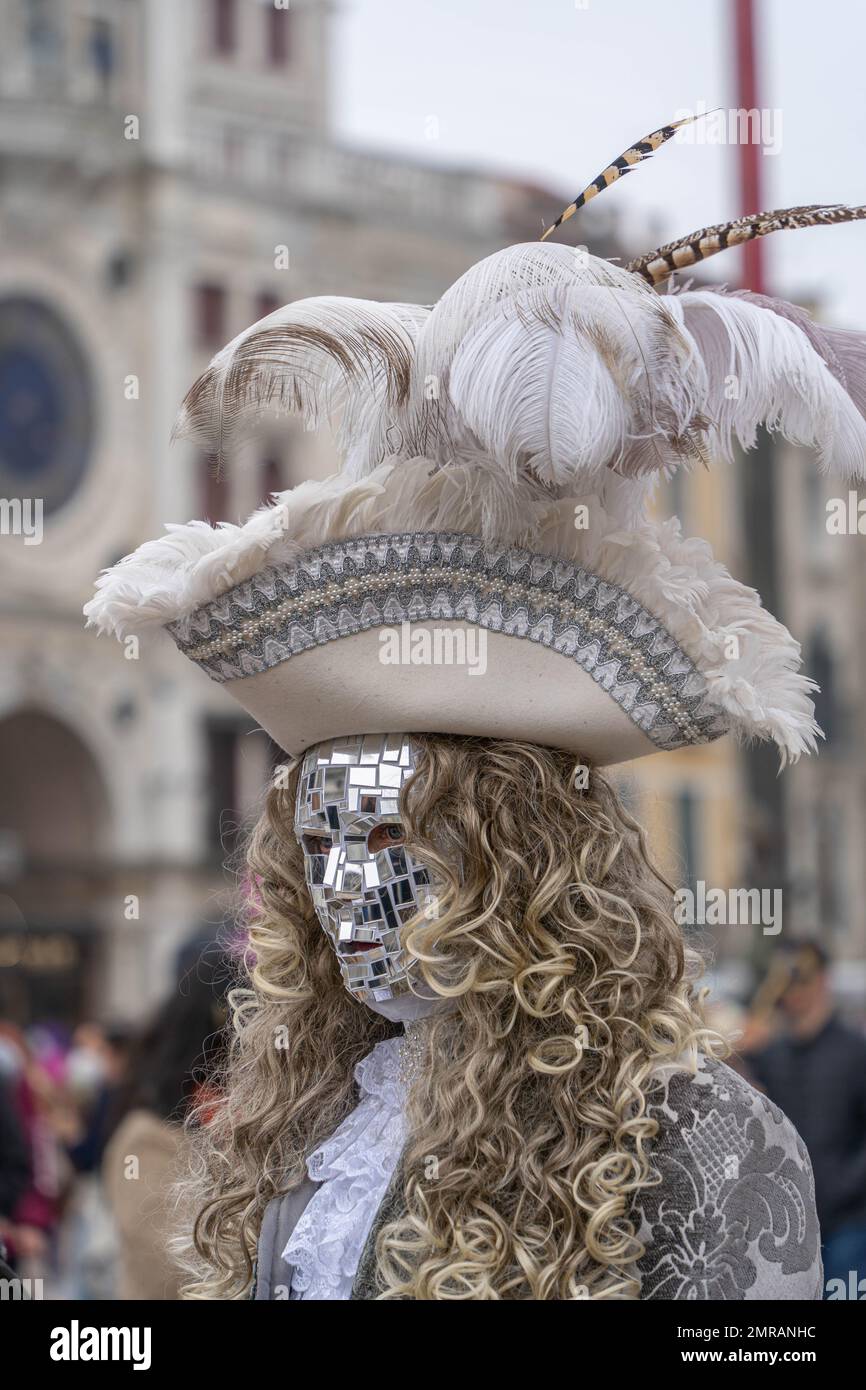 Man in tricorn hat venice hi-res stock photography and images - Alamy