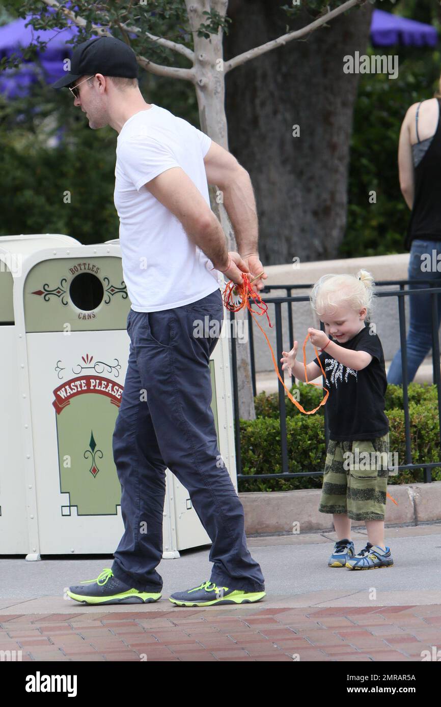 James Van Der Beek, wife Kimberly Brook and their kids ride It's A ...