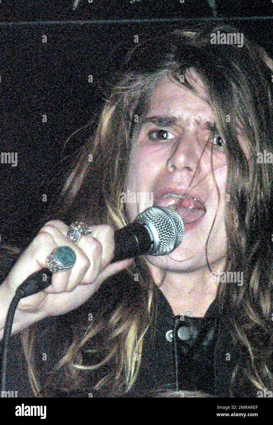 Jamie Burke sings at Cake Shop Bloody Social, New York, NY 04/09/07 ...
