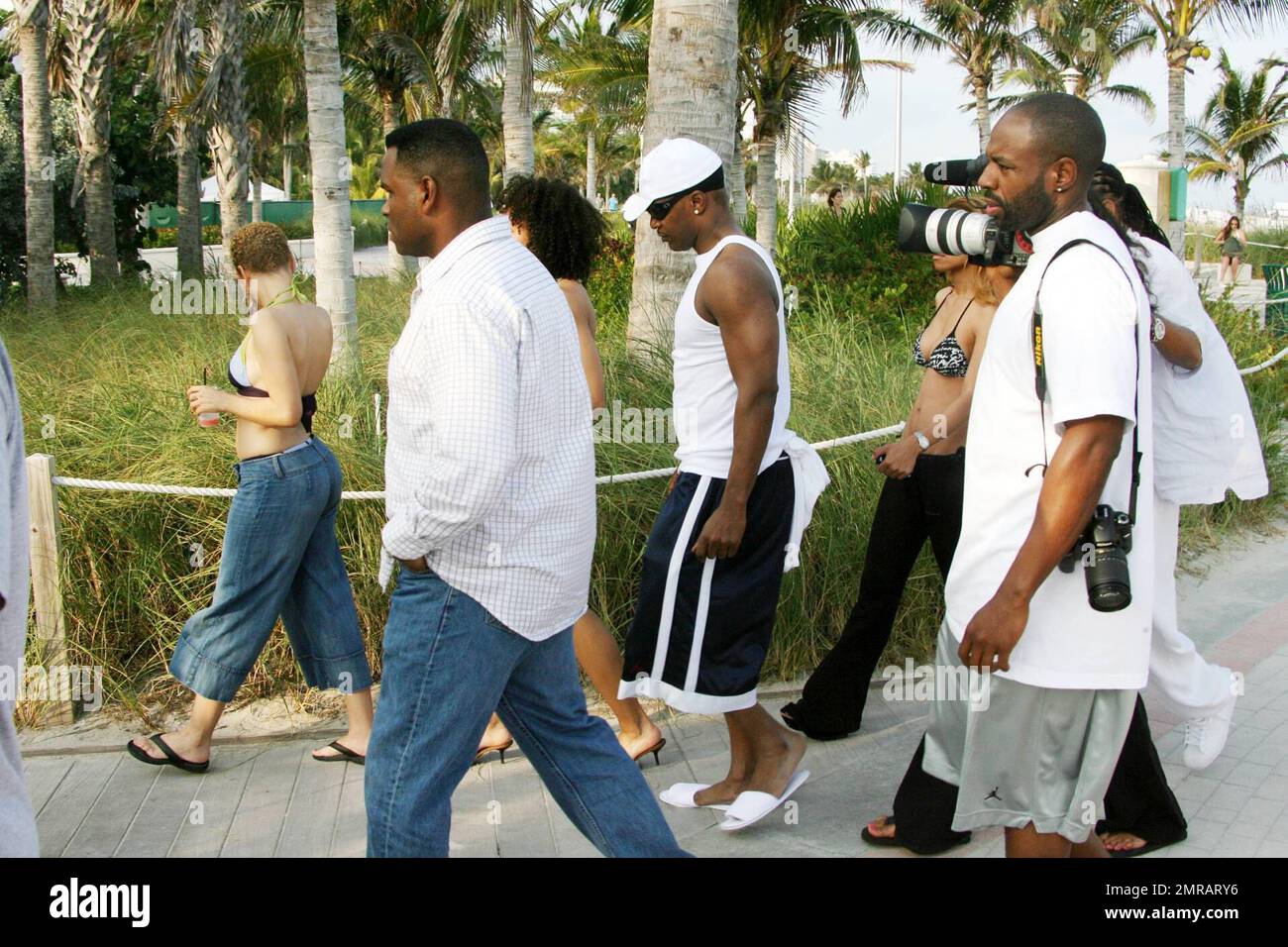 Exclusive!! Oscar Winning Party Animal actor Jamie Foxx chills at the ...