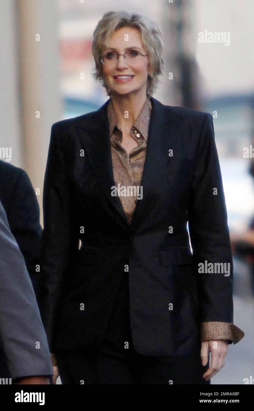 "Glee" star Jane Lynch arrives with wife Dr. Lara Embry at the "Jimmy ...