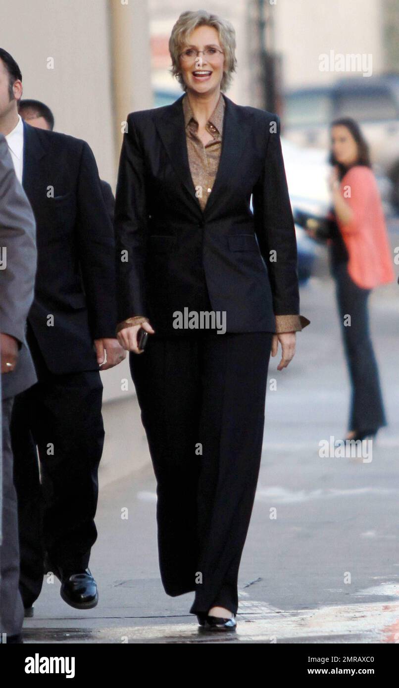 "Glee" star Jane Lynch arrives with wife Dr. Lara Embry at the "Jimmy ...