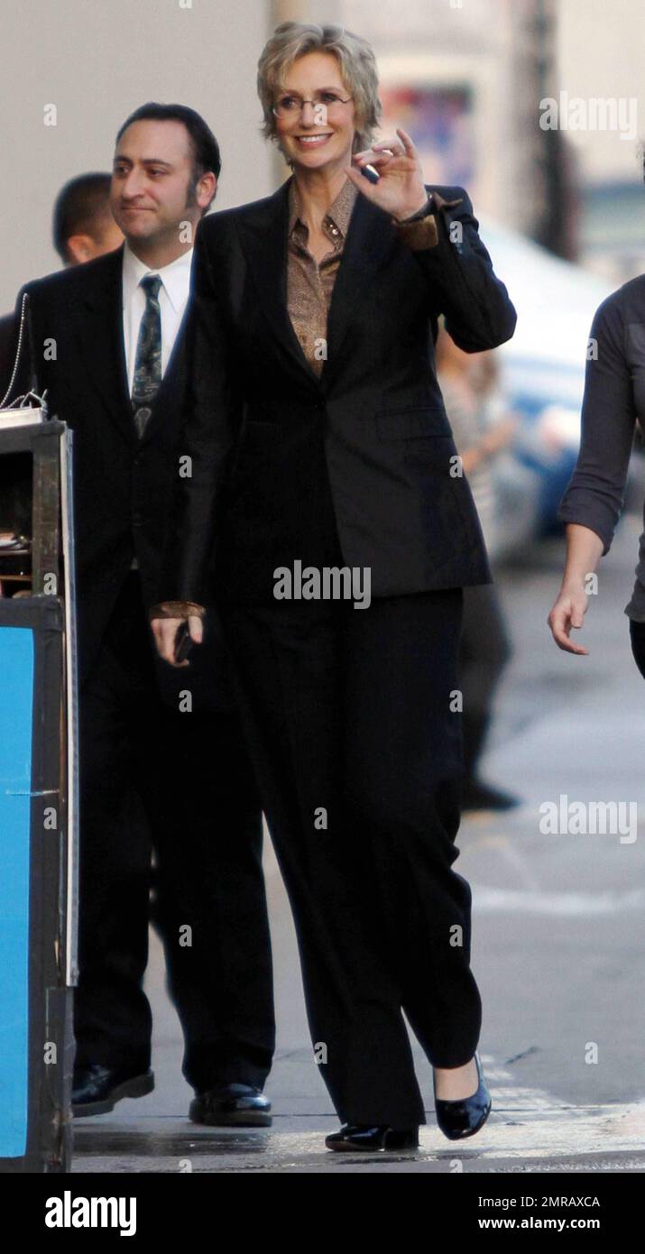 "Glee" star Jane Lynch arrives with wife Dr. Lara Embry at the "Jimmy ...
