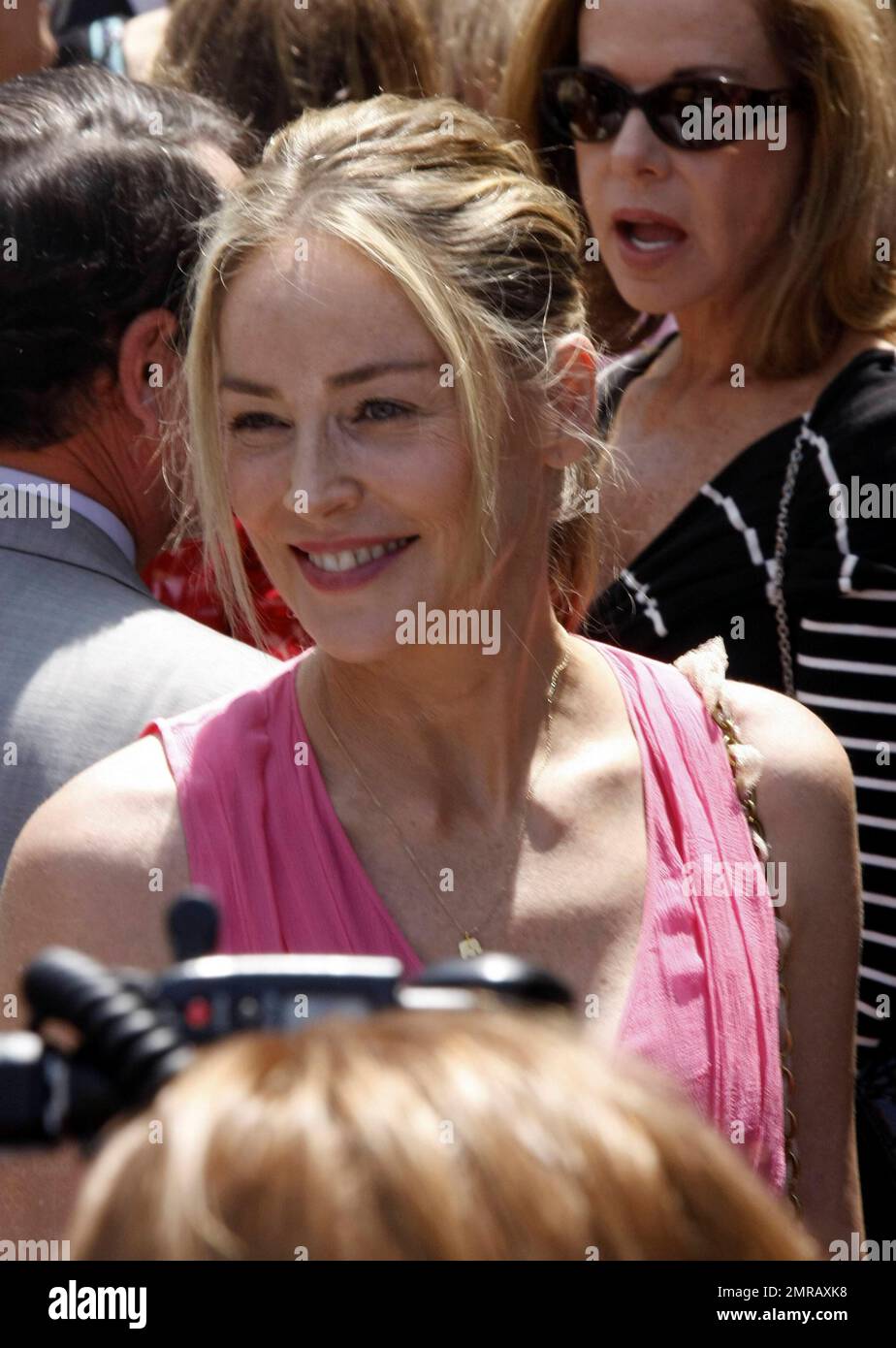 Singer Jane Morgan is joined by family, friends and fans that included ...