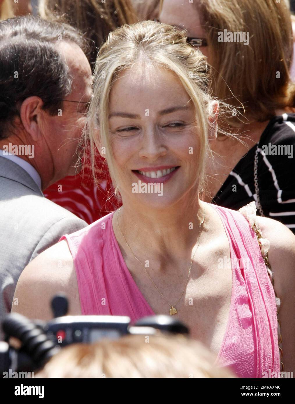 Singer Jane Morgan is joined by family, friends and fans that included ...