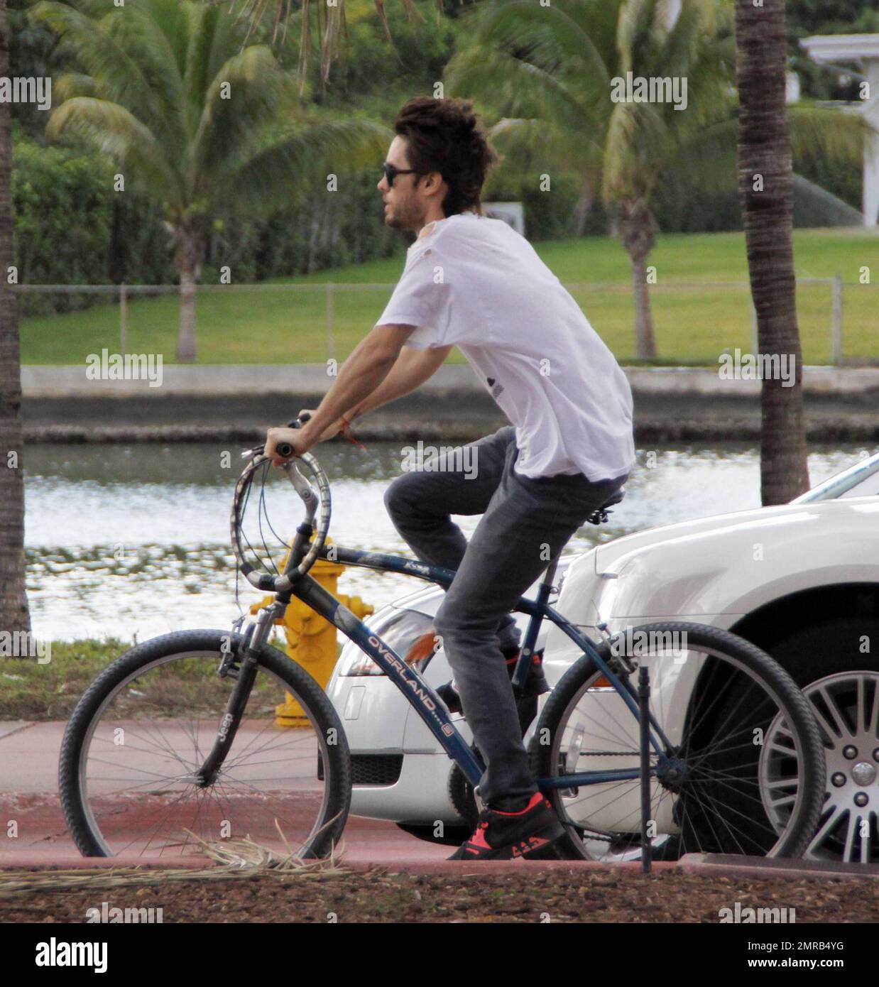 EXCLUSIVE!! Actor turned rock star, Jared Leto, takes a ride on a bike ...