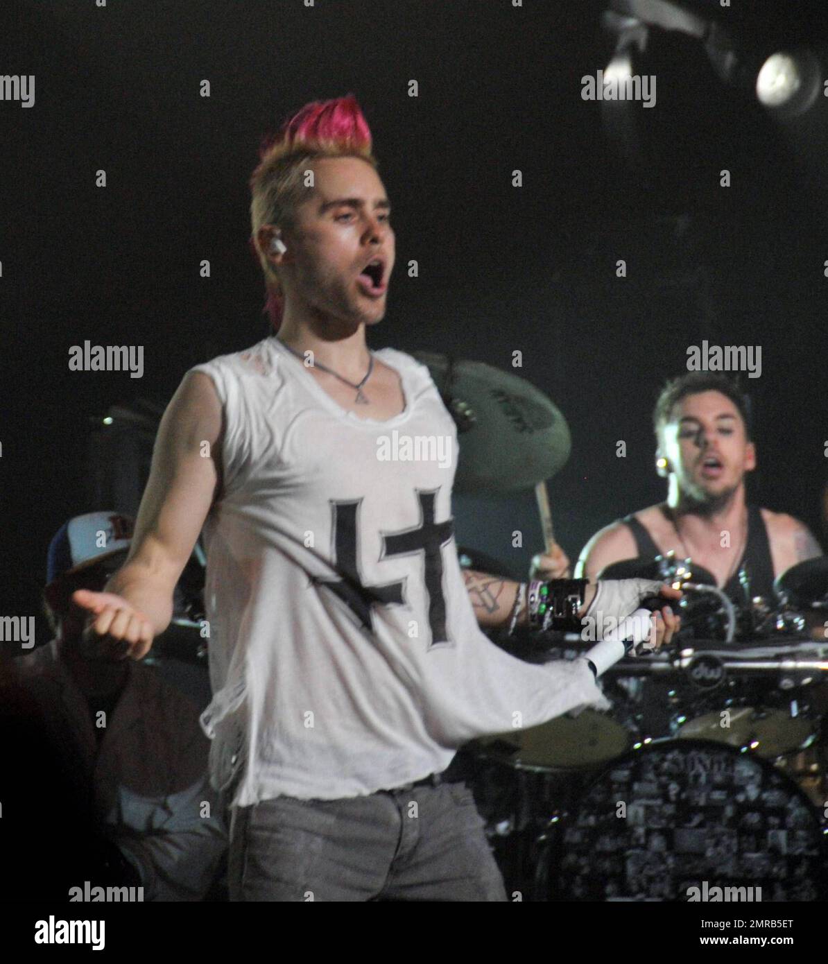 EXCLUSIVE!! Rocker Jared Leto treats his female fans to a rare sighting ...