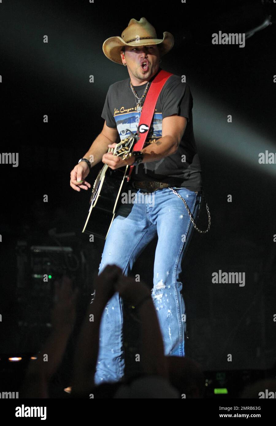Country star Jason Aldean performs in concert at the Time Warner Music ...