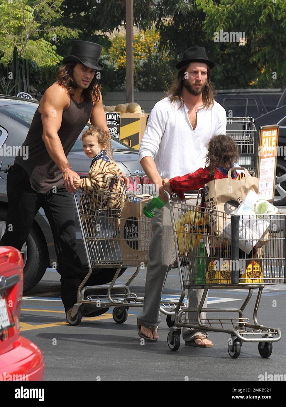 EXCLUSIVE!! Conan the Barbarian 3D star Jason Momoa wears a fun choice ...