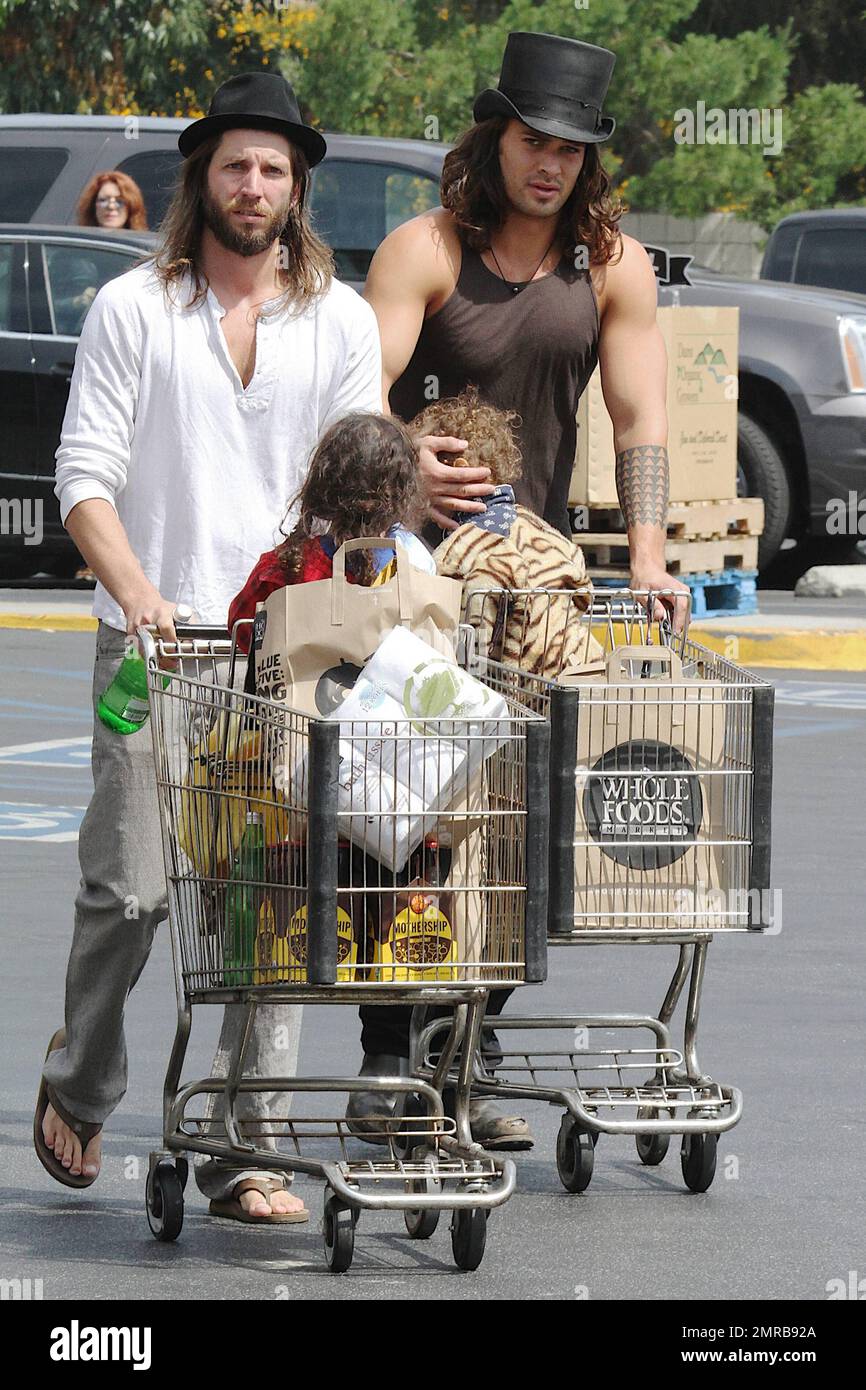 EXCLUSIVE!! Conan the Barbarian 3D star Jason Momoa wears a fun choice ...