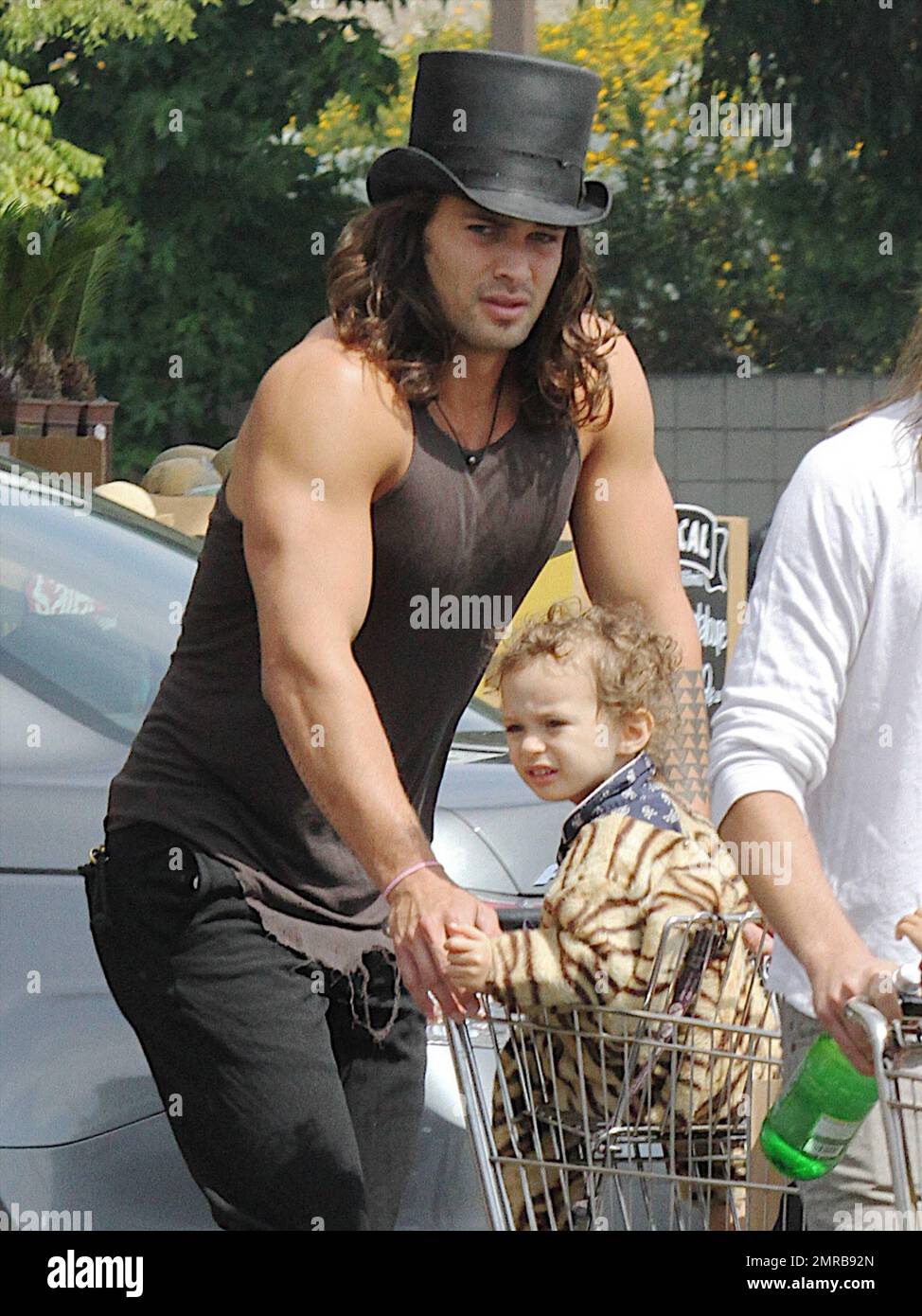 EXCLUSIVE!! Conan the Barbarian 3D star Jason Momoa wears a fun choice ...