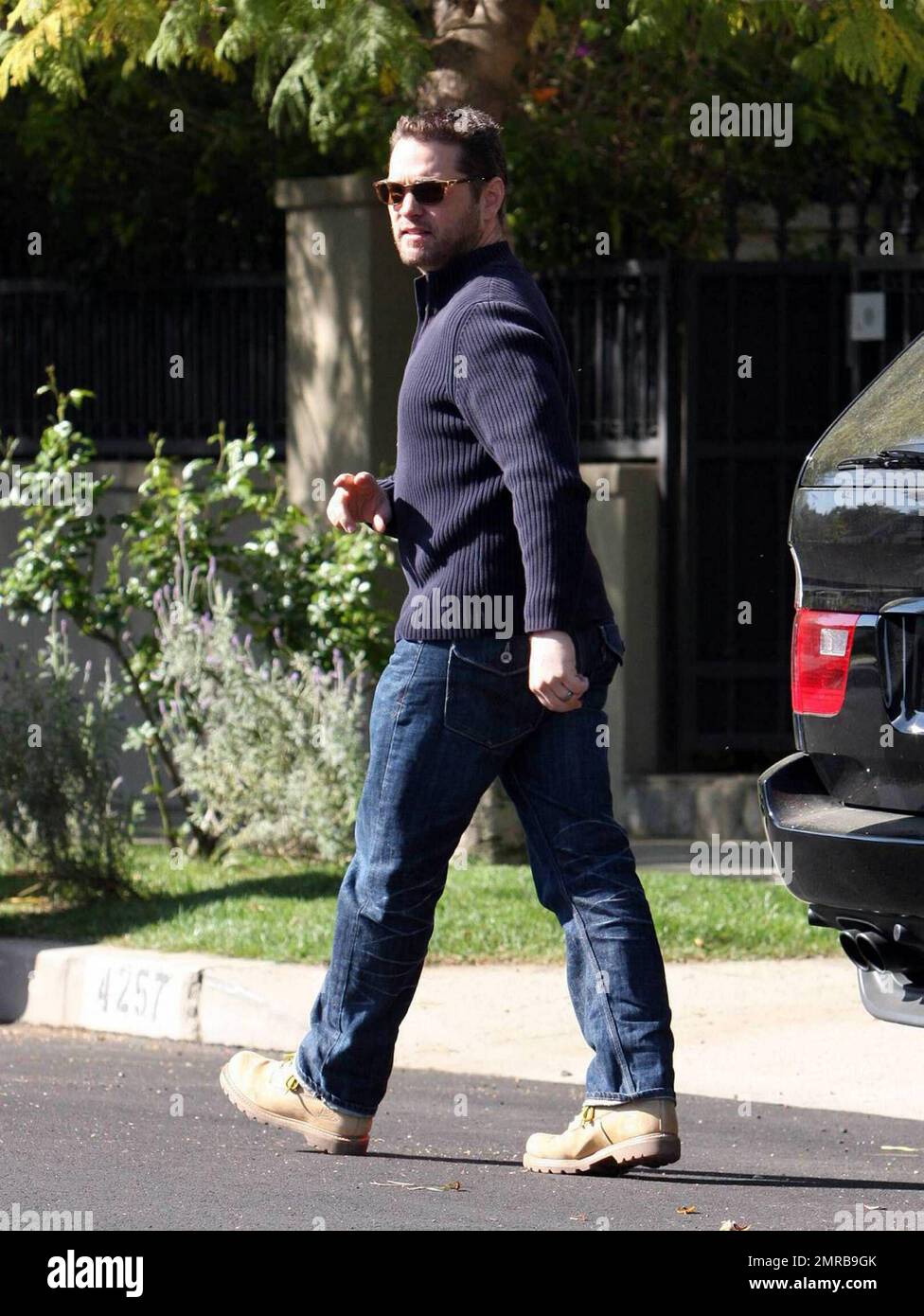 Exclusive!! Former "Beverly Hills 90210" actor Jason Priestley was seen ...