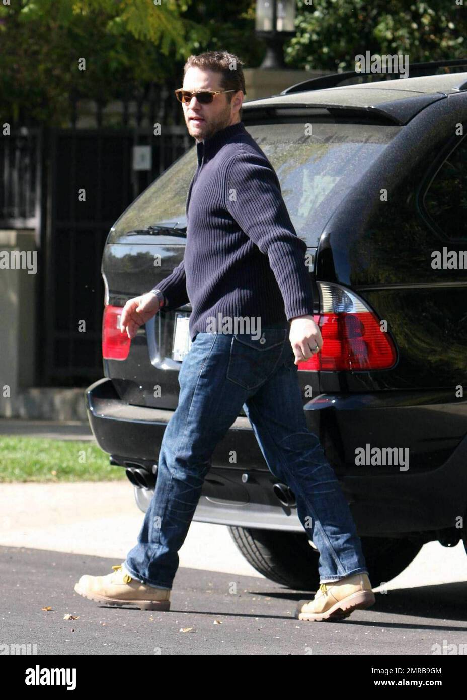 Exclusive!! Former "Beverly Hills 90210" actor Jason Priestley was seen ...