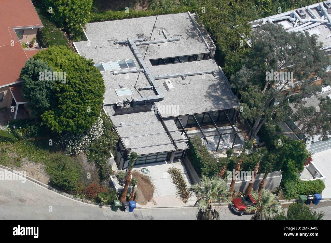 Exclusive!! This is English actor Jason Statham's 2,281-square-foot ...