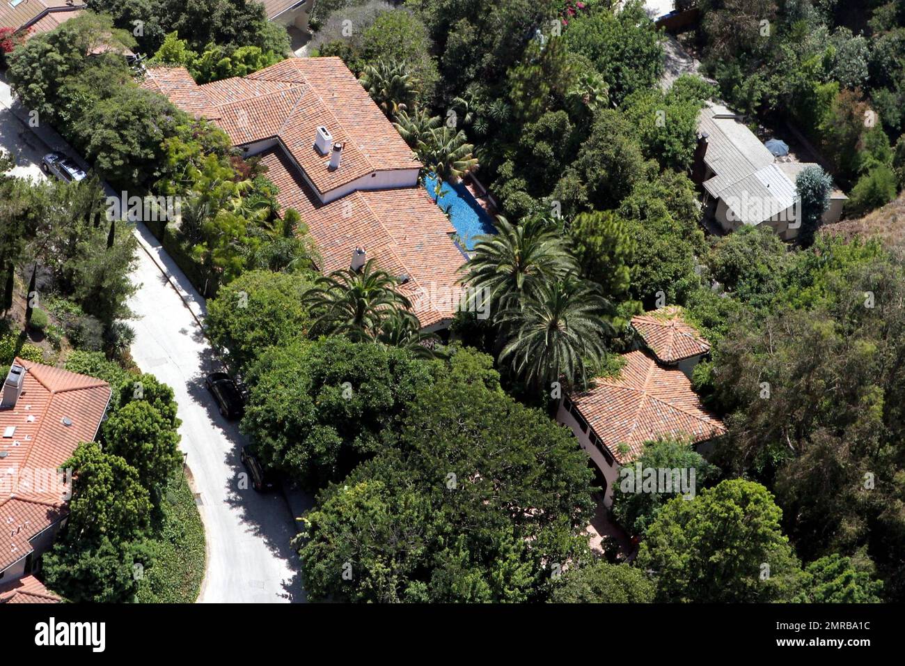 EXCLUSIVE!! Aerial views of the home Jason Statham has reportedly ...