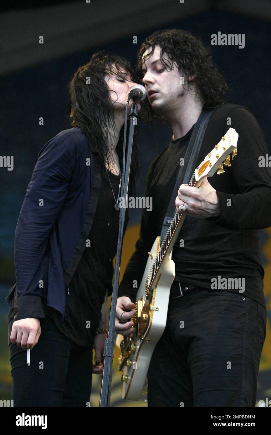 Jack White and Alison Mosshart of The Dead Weather performs at the New ...