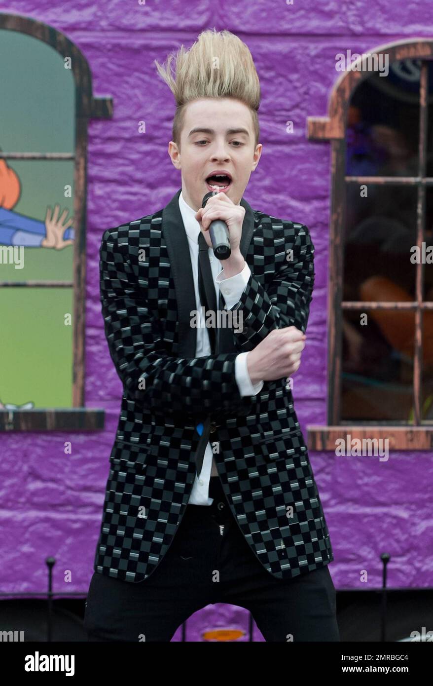 Jedward 2009 hi-res stock photography and images - Alamy