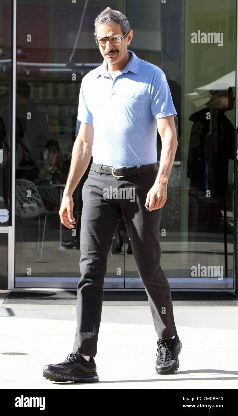 EXCLUSIVE!! Actor Jeff Goldblum looks slim and trim in a tight-fitting ...