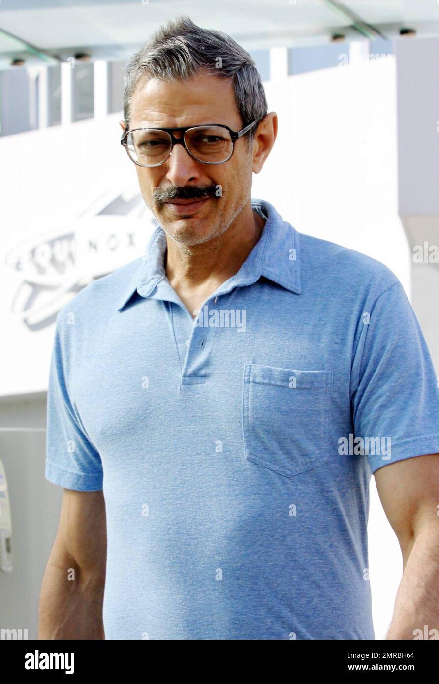 EXCLUSIVE!! Actor Jeff Goldblum looks slim and trim in a tight-fitting ...