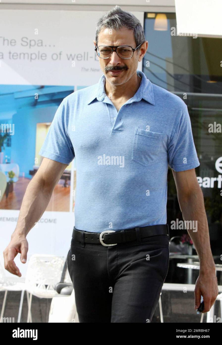 EXCLUSIVE!! Actor Jeff Goldblum looks slim and trim in a tight-fitting ...
