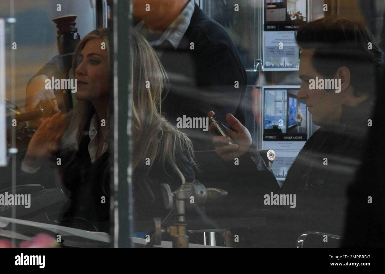 Jennifer Aniston shoots scenes for her new movie "Wanderlust" with Paul ...