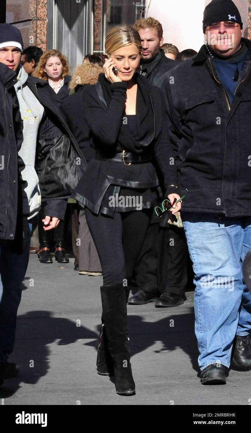 Jennifer Aniston is all smiles as she films scenes for her new movie ...