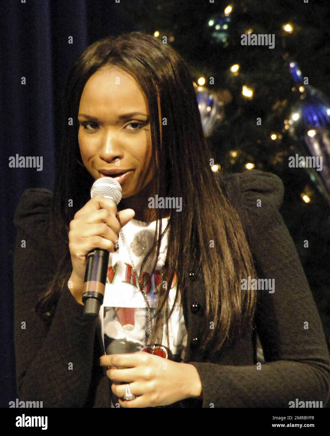 Singer Jennifer Hudson is joined by her fiance David Otunga, their son ...