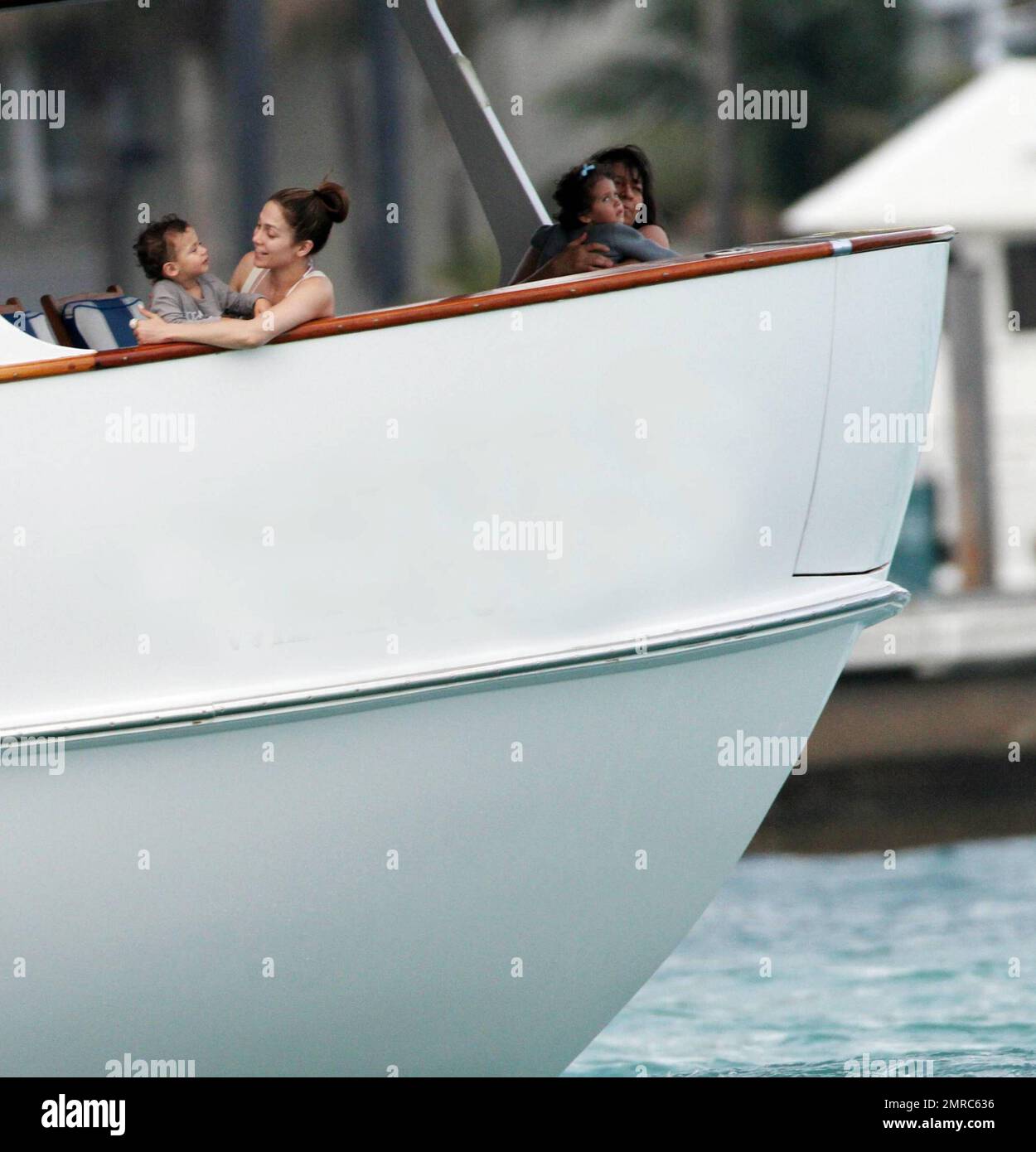 EXCLUSIVE!! Jennifer Lopez, who is currently in talks to remake Goldie ...