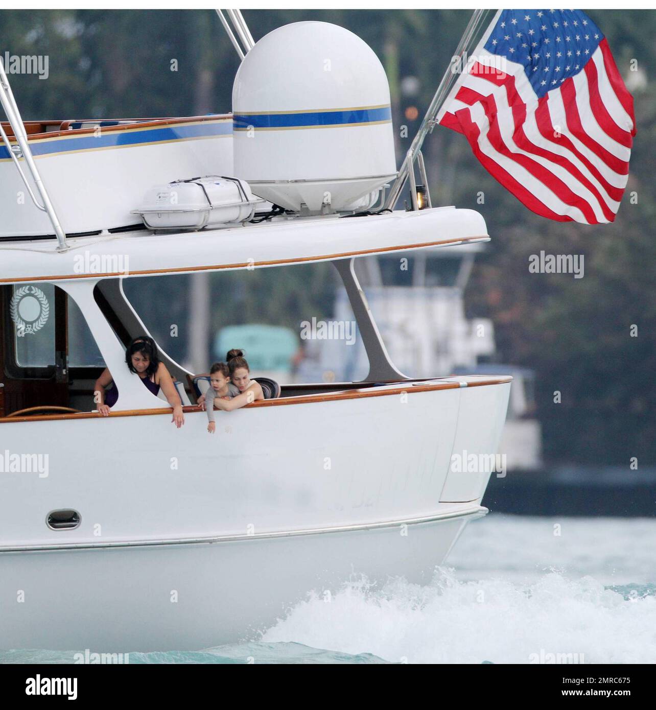 EXCLUSIVE!! Jennifer Lopez, who is currently in talks to remake Goldie ...