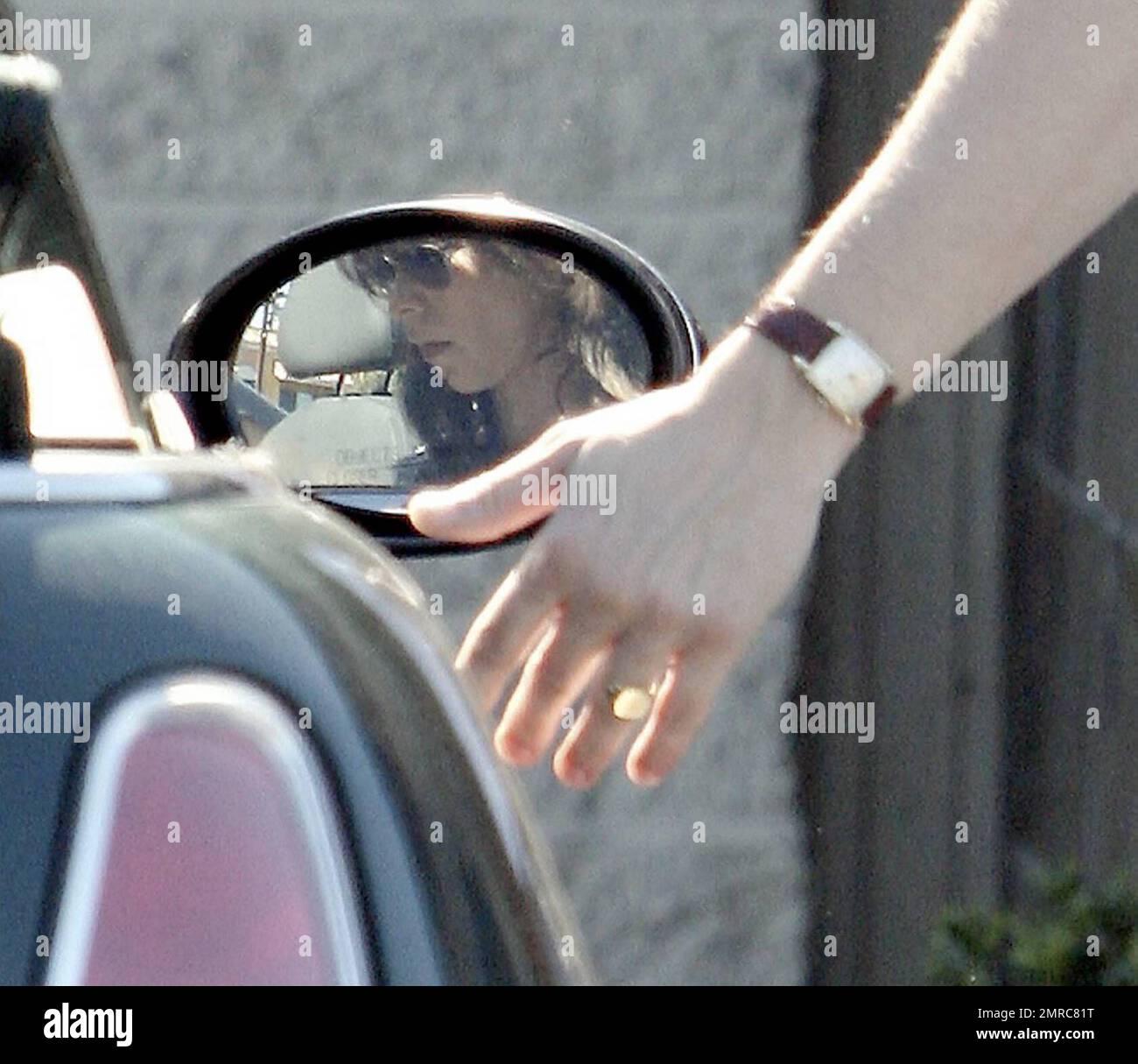 Exclusive!! Jennifer Love Hewitt and her Scottish born beau, Ross ...