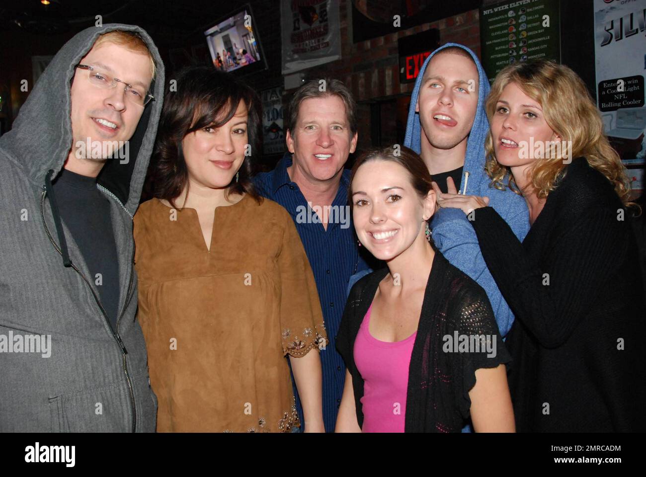 Actress Jennifer Tilly and poker player boyfriend Phil Laak hang out ...