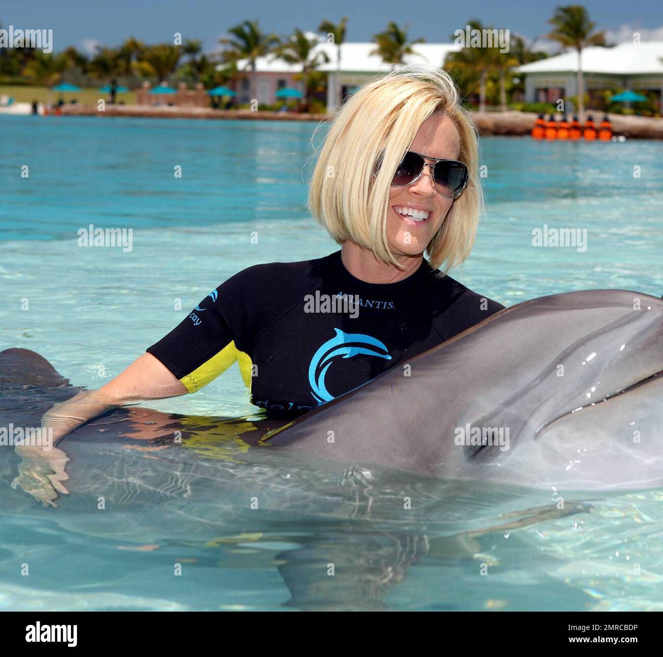 Exclusive!! Jenny McCarthy and Extra host A.J. Calloway film an exerpt ...