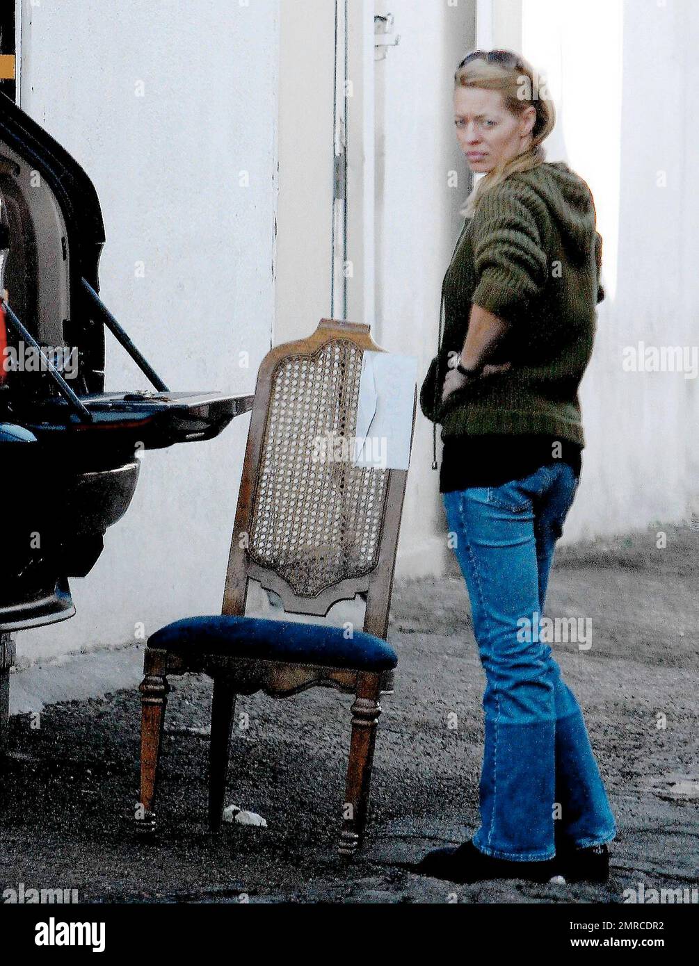 Exclusive!! German born Jeri Ryan was having a spot of trouble with her ...
