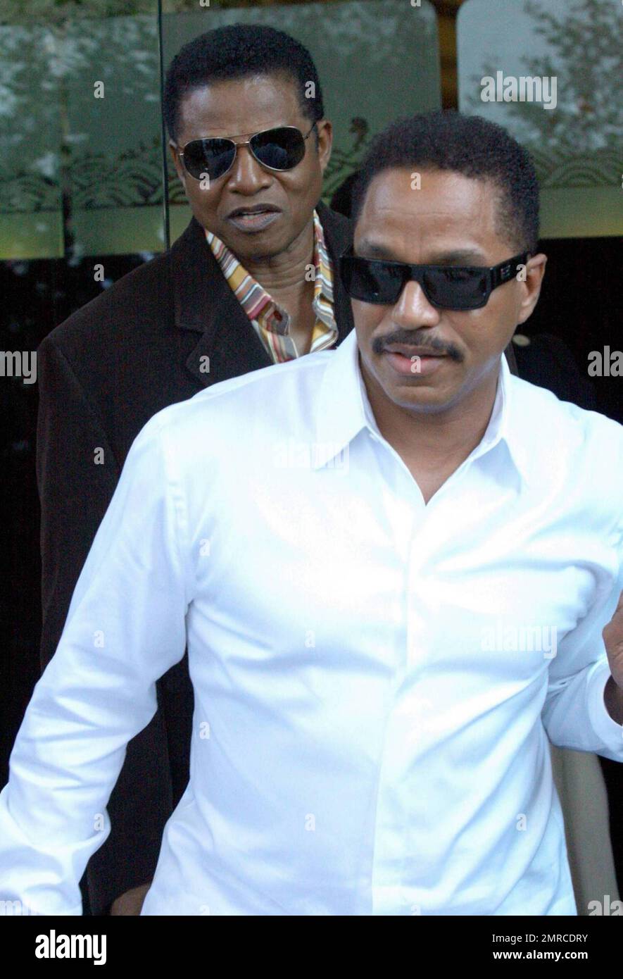 Michael Jackson's brothers Jermaine and Jackie Jackson are all smiles ...