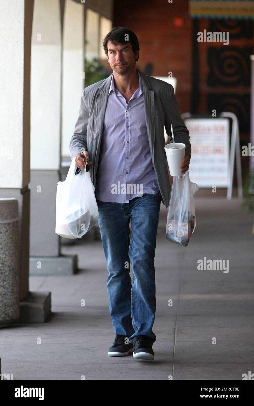 Actor Jerry O'Connell was seen running errands around town this morning ...