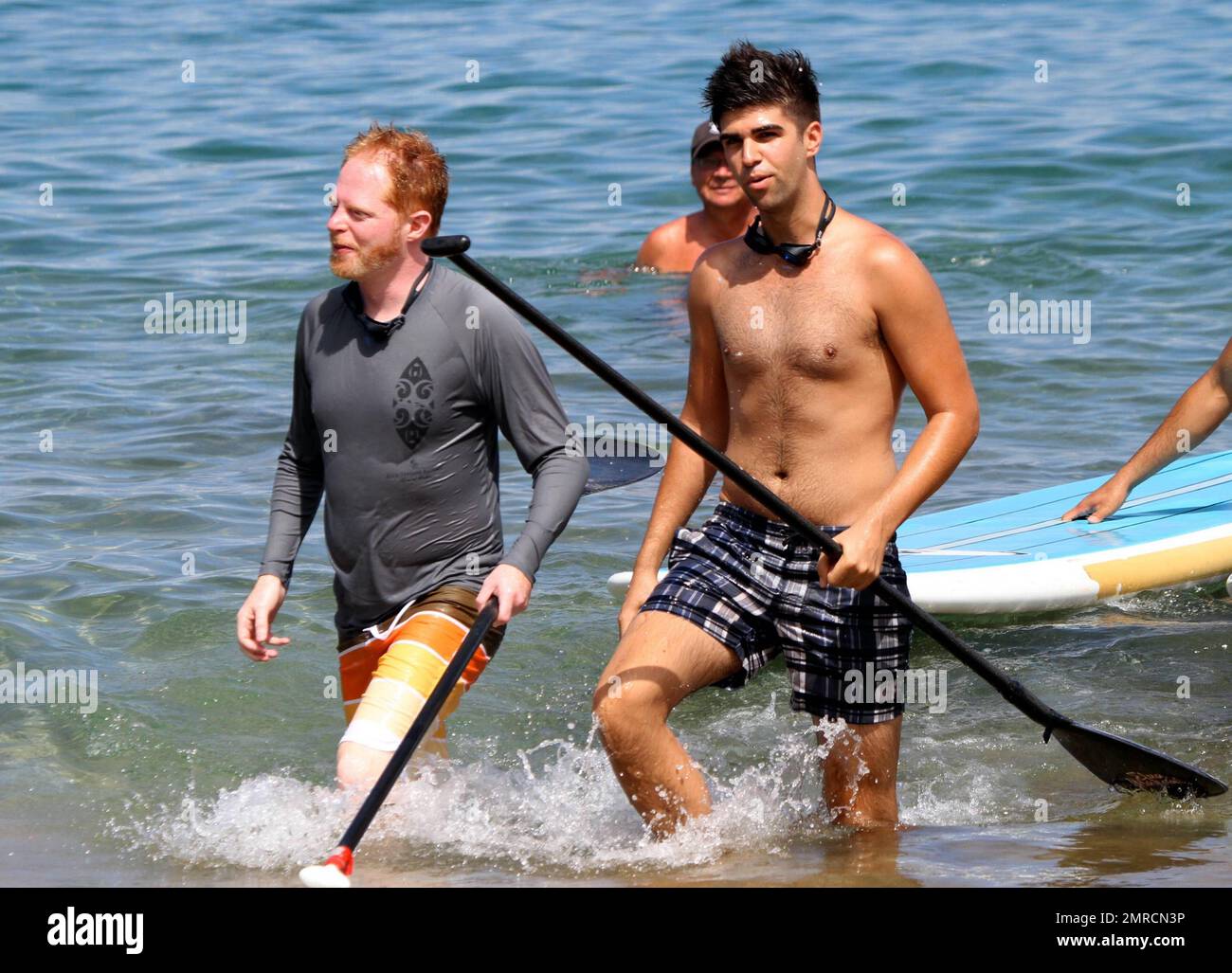 "Modern Family" star Jesse Tyler Ferguson enjoys a day out at the beach ...